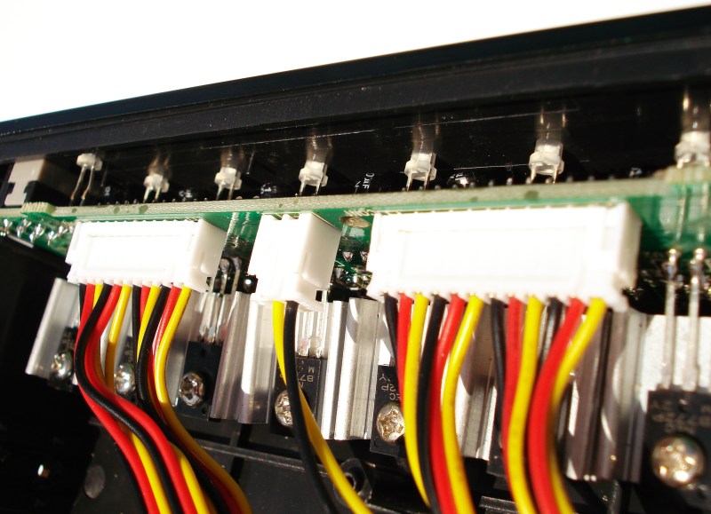 Review Panel Controlador 8 Ventiladores NESTEQ FANMAX al detalle ...